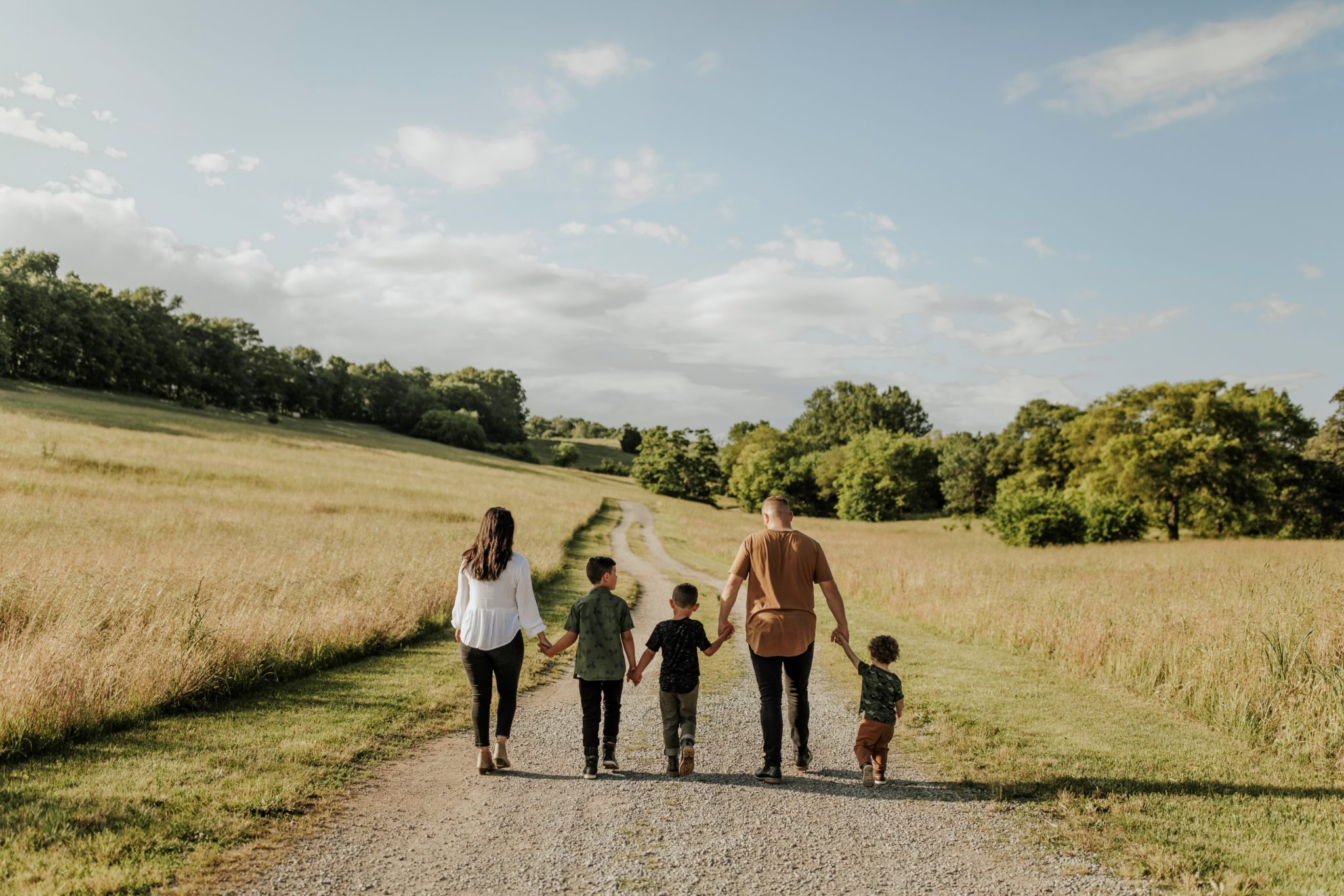 MINI FAMILY POSING GUIDE - Becca Cannon | Colorado Elopement Photographer