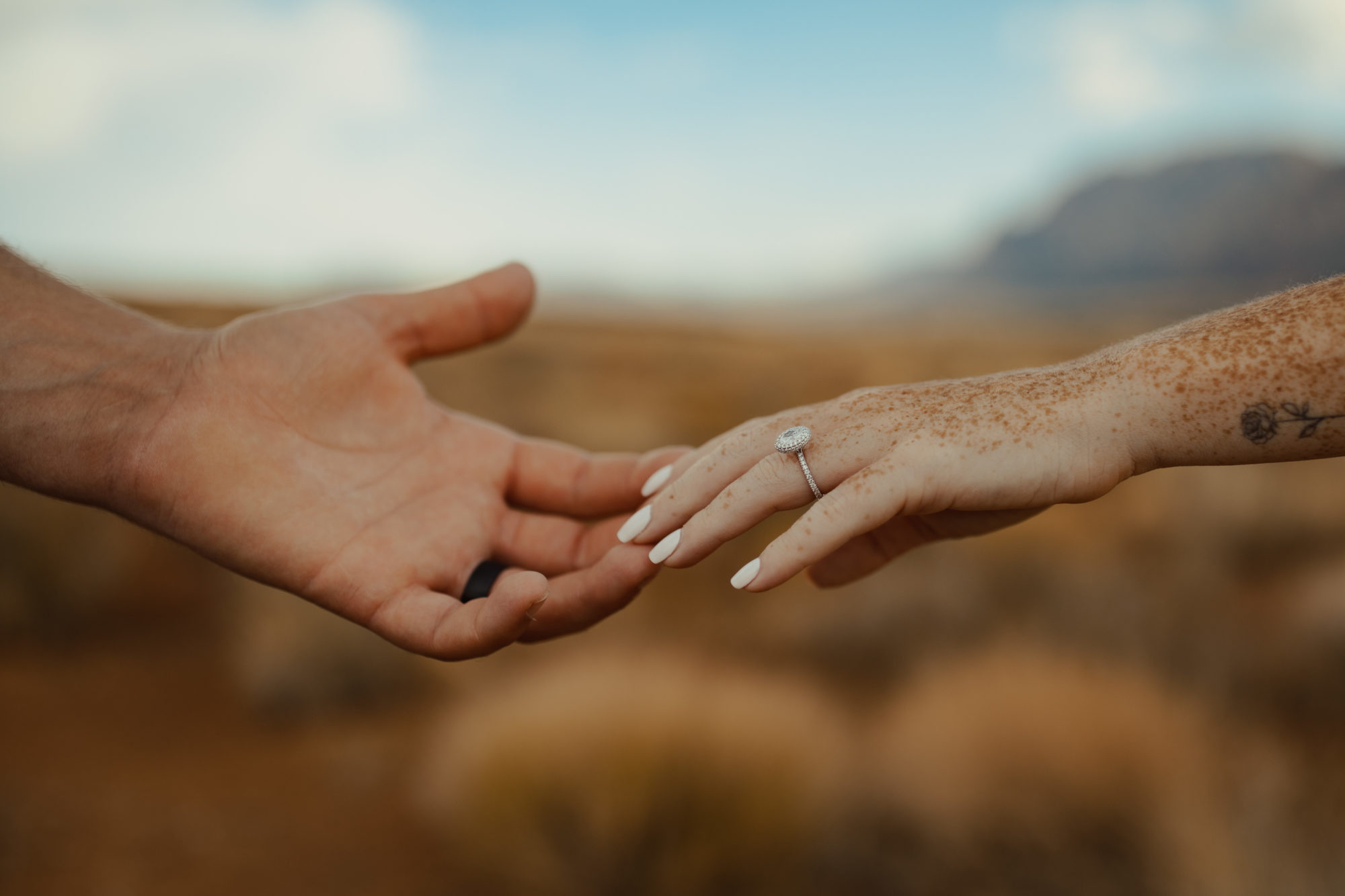Top 3 Ways to Make your Couples Comfortable during their Photoshoot