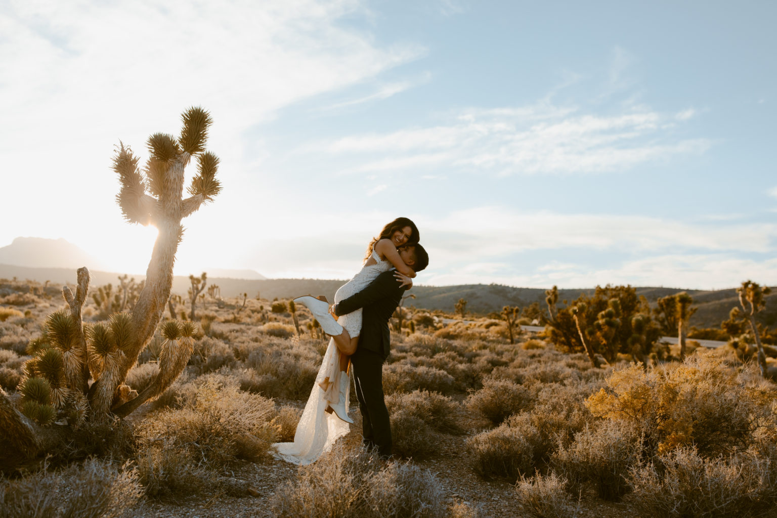 Nevada Desert Wedding: Benefits of Having a Small Wedding