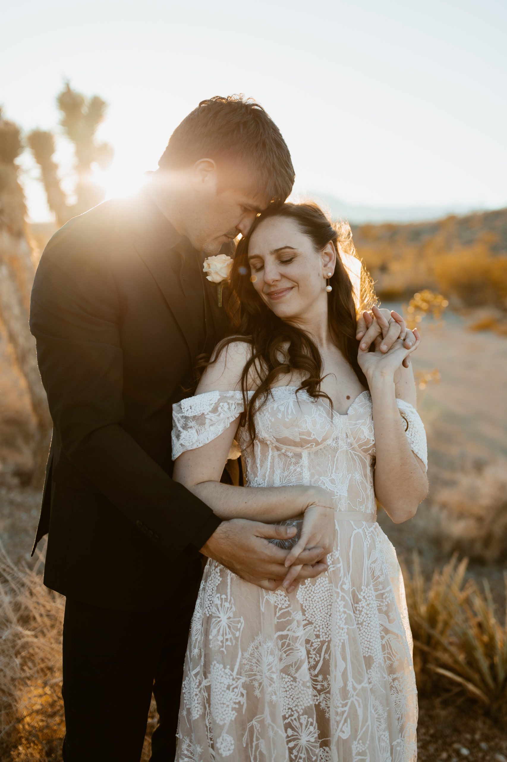 Whimsical Bride & Groom Portraits In The Mojave Desert | Elopement ...
